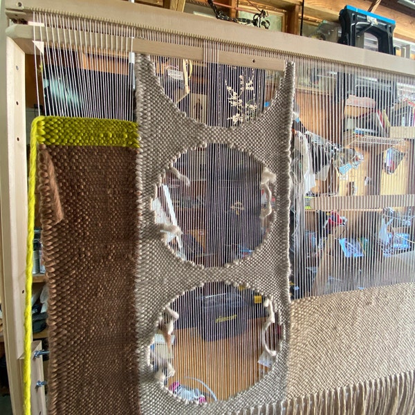 Extra Large Great Grizzly Loom - 60" X 64" Adjustable Tapestry Loom ...