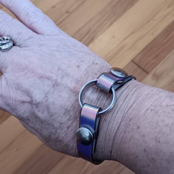 Widow Bracelet to Hold a Wedding Band | Waterproof Ring Holder Bracelet ...