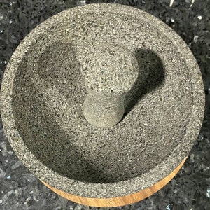 Métlatl Mexican Metate Made of Lava Rock With Metlapil 22x32 | Etsy