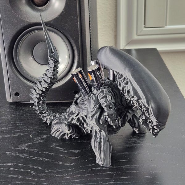 Alien Penholder Xenomorph Inspired With Base - Etsy