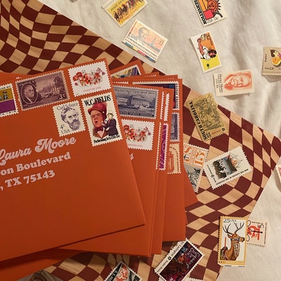 20 US Vintage Postage Stamps .. Shades of ORANGE .. Curated Collection ...