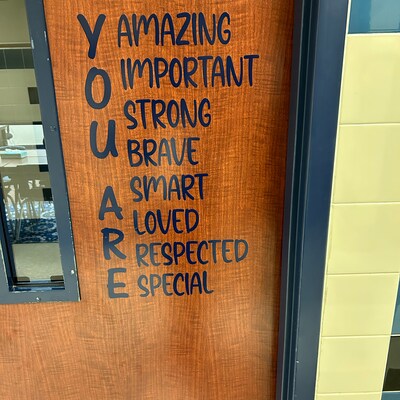 Look What We Are Learning Vinyl Decal for Classroom, Teacher Decals ...