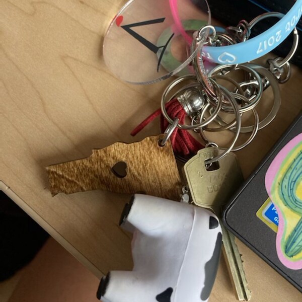 Vermont Wooden Keychain - VT State Keychain - Wooden Vermont Carved Key ...