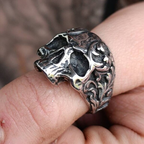 Gothic Runes Viking Engraved Ring, Dimple Encaved Pattern Ring, Black ...
