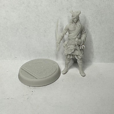 Orc Orog / Half-orc Fighter Barbarian DND Resin 28mm Scale Dungeons ...