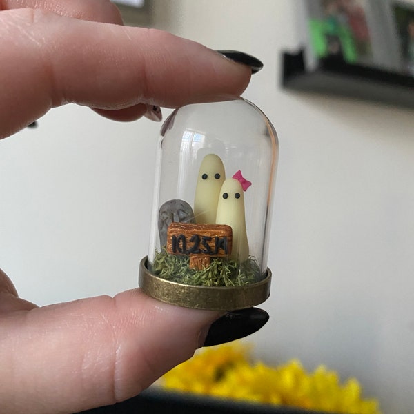 Fancy Bookworm With a Top Hat Limited Edition Clay Figure Funny Gifts ...