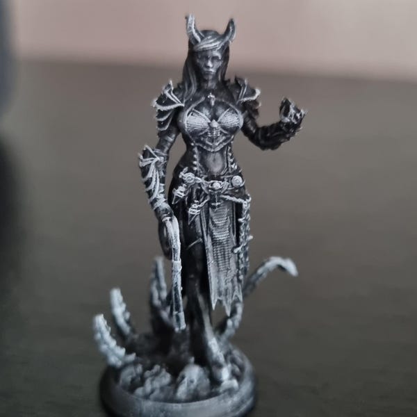 Warlock Female Tiefling Miniature | 28mm 32mm 38mm 75mm | Resin 3D Printed Dnd Pathfinder Mini ...