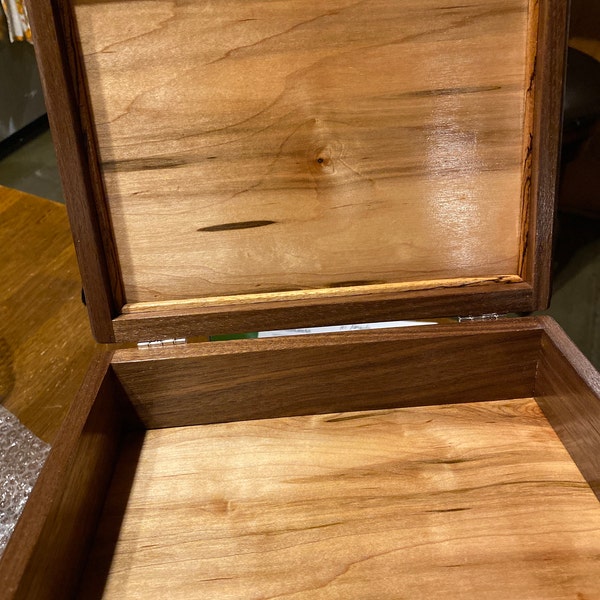 Handmade Mahogany Wooden Keepsake Box Approx. 9 X 7 X 3-1/4, Ambrosia ...