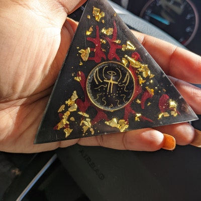 Shadow Altar Table - Etsy