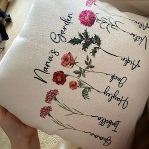 Flower T-shirt / Gift for Her / Women Trendy Tshirt / Spring Concept ...