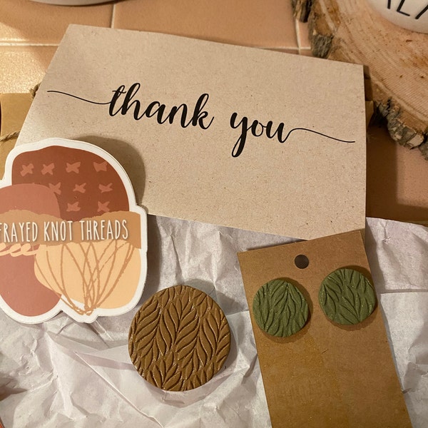 PENCIL MACRAME KEYCHAIN | Teacher Gifts, Boho Accessories, Unique ...