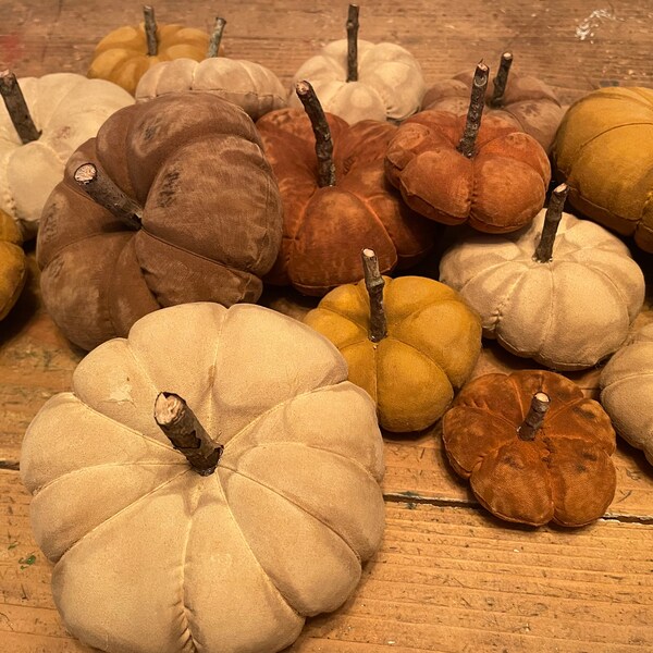 DIGITAL FILE Primitive Grungy Fall Pumpkin Gourds Printable Sewing ...