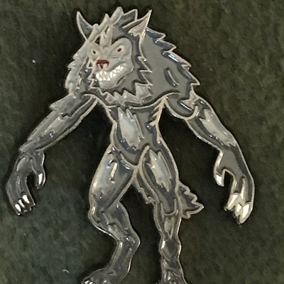 Predator Enamel Pin - Etsy