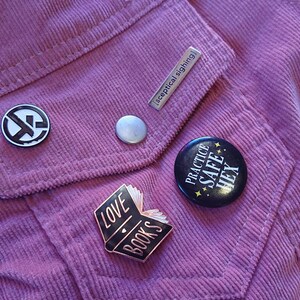 Love Books Enamel Pin Rose Gold and Black Enamel Pin Fun - Etsy UK