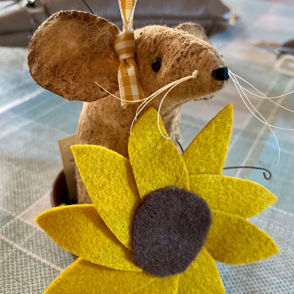 Primitive Sunflower Mouse | Mouse of the Month Club | Mother's Day ...