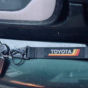 Vintage Heritage Stripes Toyota Keychain Lanyard, Metal Clip Key Ring ...