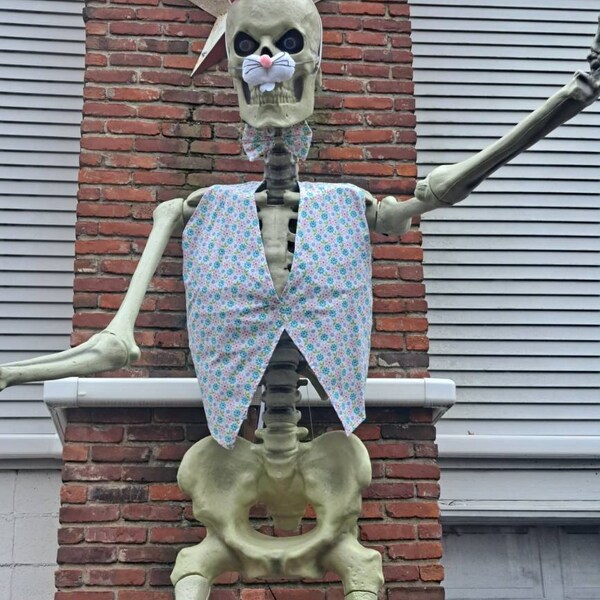 12 Ft Skeleton Wire Bunny Ears. Each Sold Separately. (skeleton Not ...
