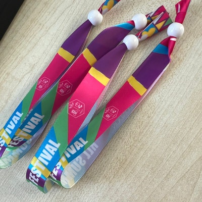 100pcs Handmade Custom Ribbon Satin Wristband Feature Holiday Ribbon ...