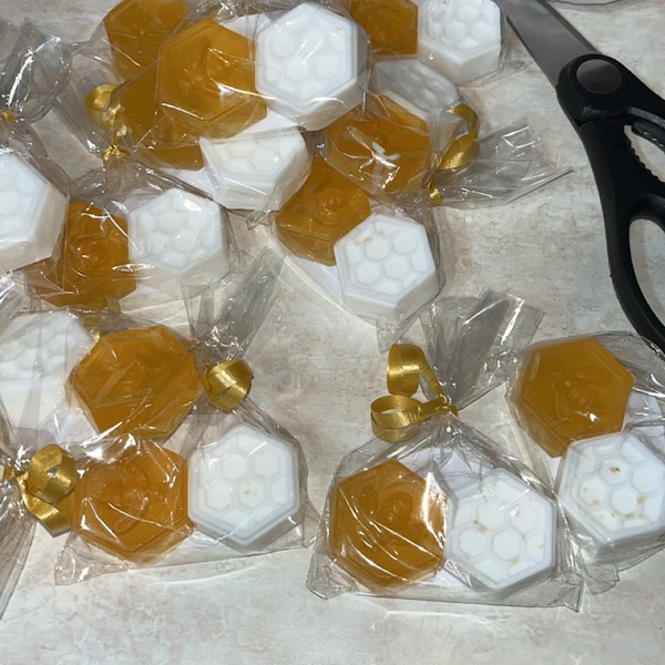 20 Bee & Honeycomb Honey Oatmeal Soaps, Handmade Mini Soap for Mommy to ...