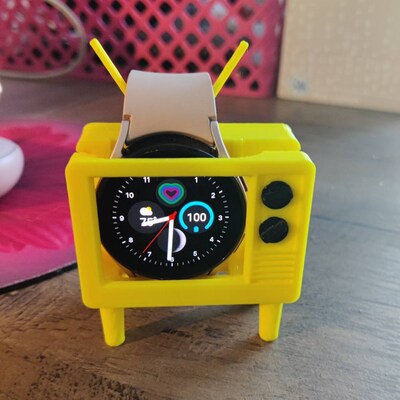 Mini TV Apple Watch Charging Station Valentines Personalized - Etsy