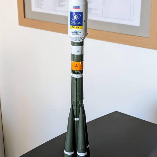 Flash Gordon Zarkov's Rocket Ship Kit Model - Super Quality 330mm 13 ...