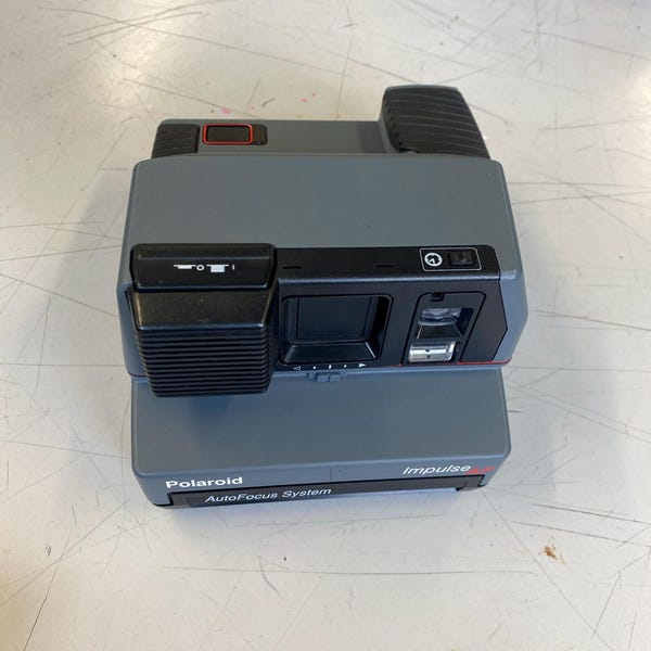 Polaroid Supercolor 635 Instant Camera With Pack of New Polaroid 600 ...