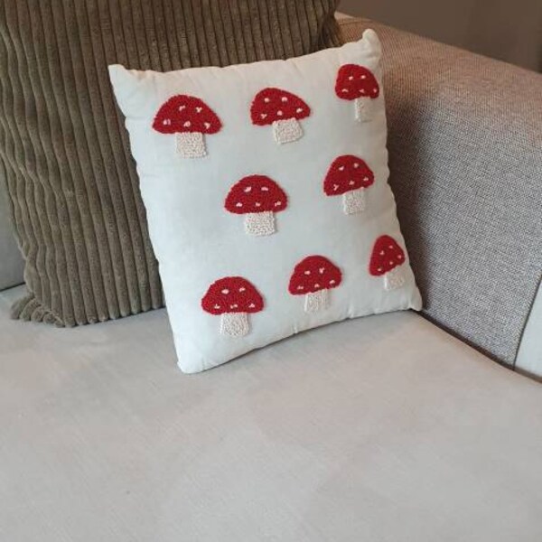 Sponge Bob Pillow, Punch Needle Pillow, Tufted Pillow, Decorative ...