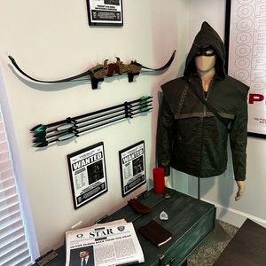 Arrow Season 1: Oliver Queen/green Arrow Bow Replica - Etsy