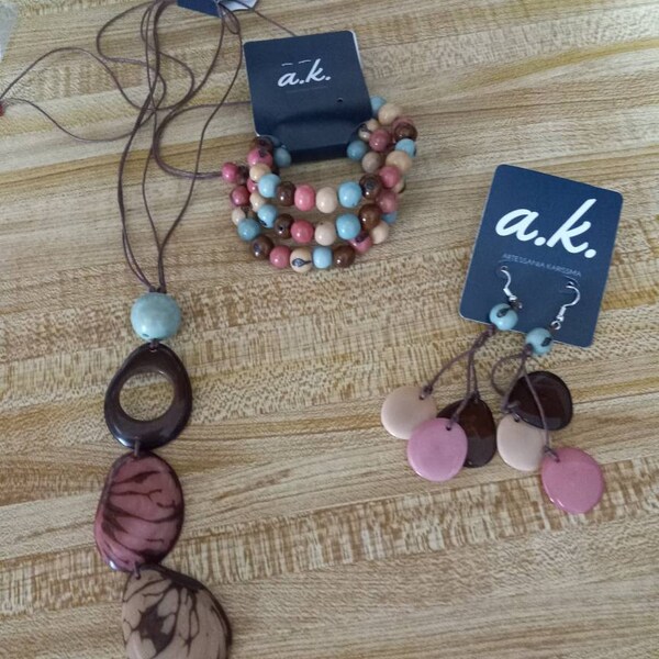 Burgundy Tagua Nut Earrings TAG290, Organic Vegetable Ivory Earrings in ...