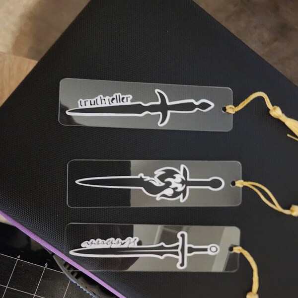 SJM Universe and ACOTAR Svg Bundle ACOTAR, Throne of Glass, Crescent ...