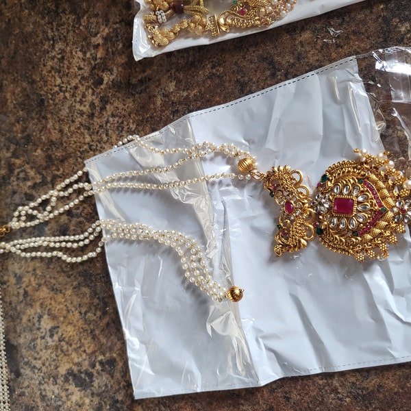 Acrylic Gold Plated Sakha Pola Bangles, Red Bangles for Women, Gold ...