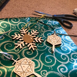 Set of 12 Paw Print Snowflakes Handmade Snowflake Ornament - Etsy