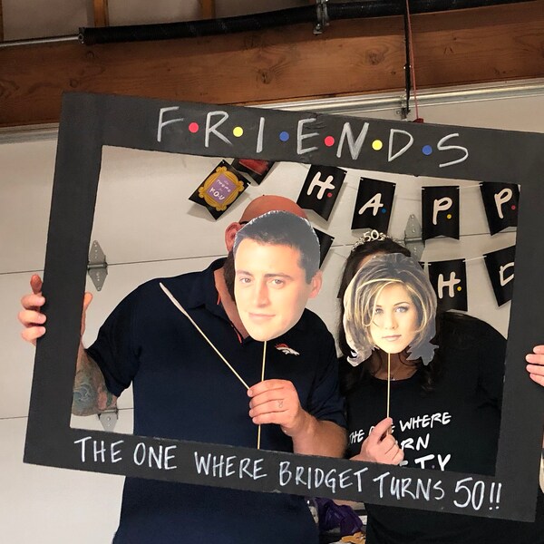 Friends Photo Booth Props, Friends Heads, Friends Photos, Friends Party ...