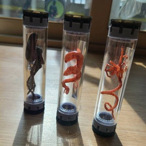Alien Xenomorph/facehugger/chestburster Weyland Vial Capsule Movie Prop ...
