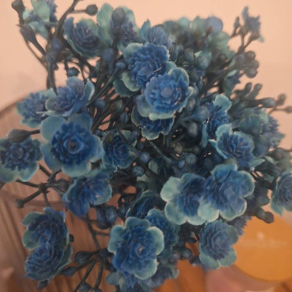 8 X Tea Roses, Small Silk Bouquet, Mixed Open Roses and Rose Buds ...