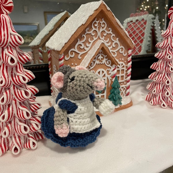 Grandma Mouse's House Crochet Pattern - Etsy