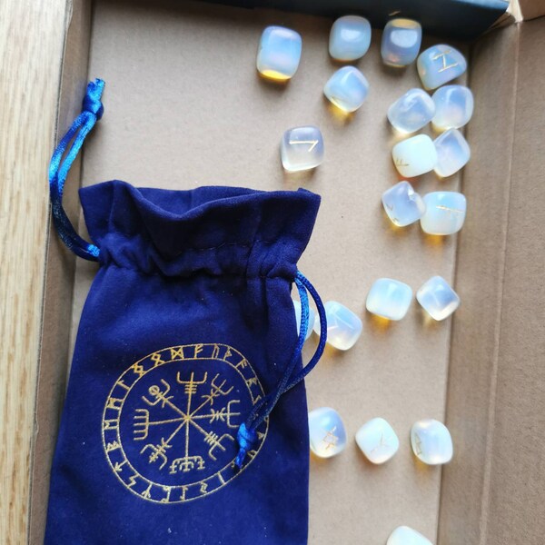 Rune Stones Gift Set Includes 21 Page Guide Book and Free Bag ...