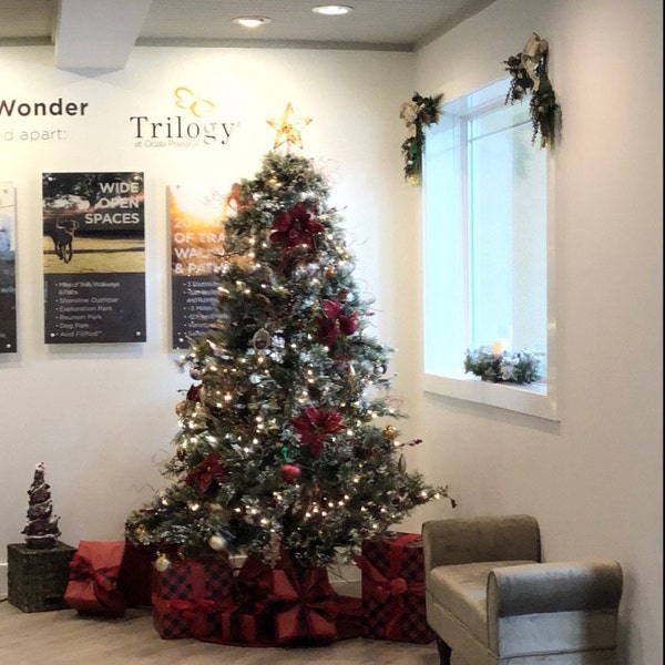 Frosted Pine Penguin Swag - Etsy