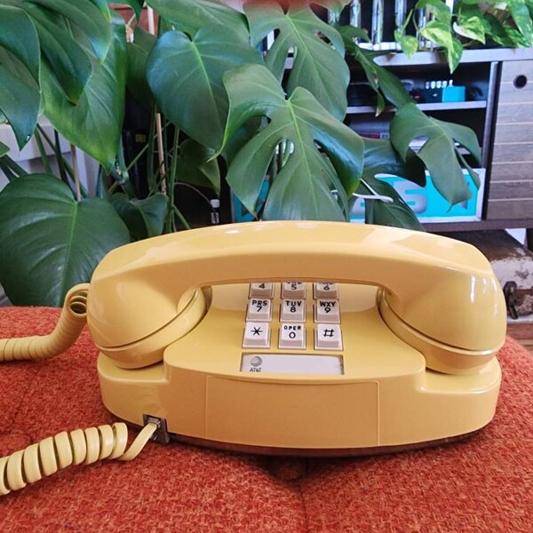 Restored Vintage Western Electric Model 500 Rotary (pulse) Dial Green ...