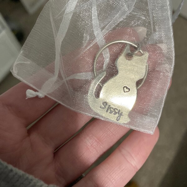 Cat Lover Keychain - Add Your Cats Name or a Small Wording - Cat Metal ...
