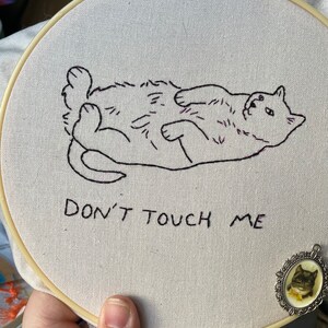 PDF Alien Cat Embroidery Pattern Cat Embroidery Pattern Embroidery ...