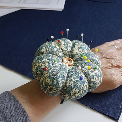 ORT Quilted Thread Catcher/ Mini Thread Catcher/ Small Thread - Etsy