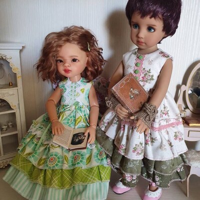 1:6 Miniature Alice in Wonderland Illustrated Book, First Edition, L ...