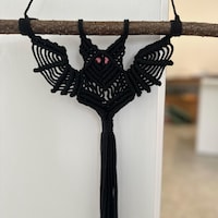 Macrame Bat Patterns, Gifts for Witches, Modern Halloween, Macrame ...