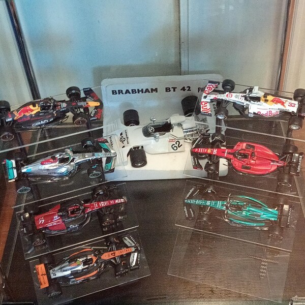 1:18 Scale Model, 3 Tier, Angled Desktop Display Stand Suits Formula 1 ...