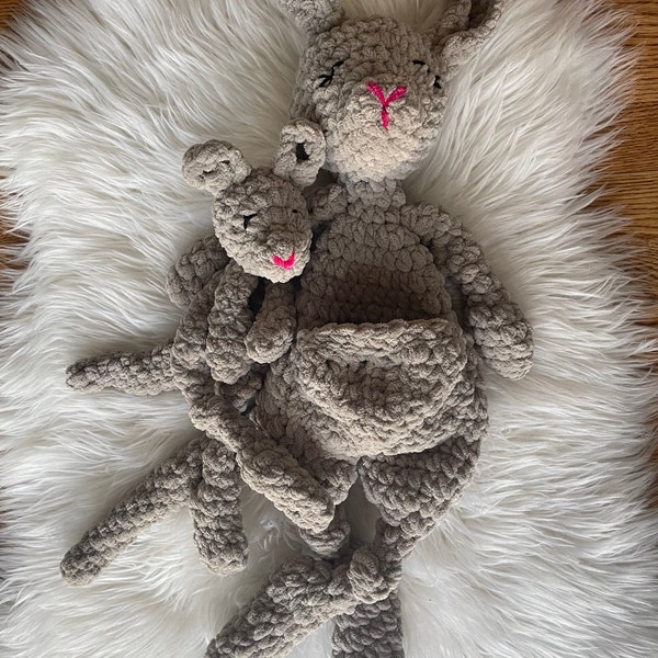 Kith + Kin Knotted Lovey — Crochet Kangaroo PATTERN - Etsy