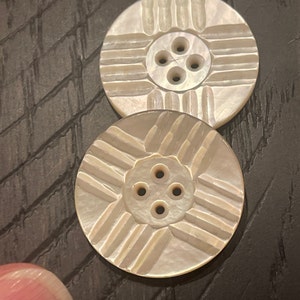 Beautiful Vintage 1940s Mother of Pearl Shell MOP Sewing Buttons Just ...