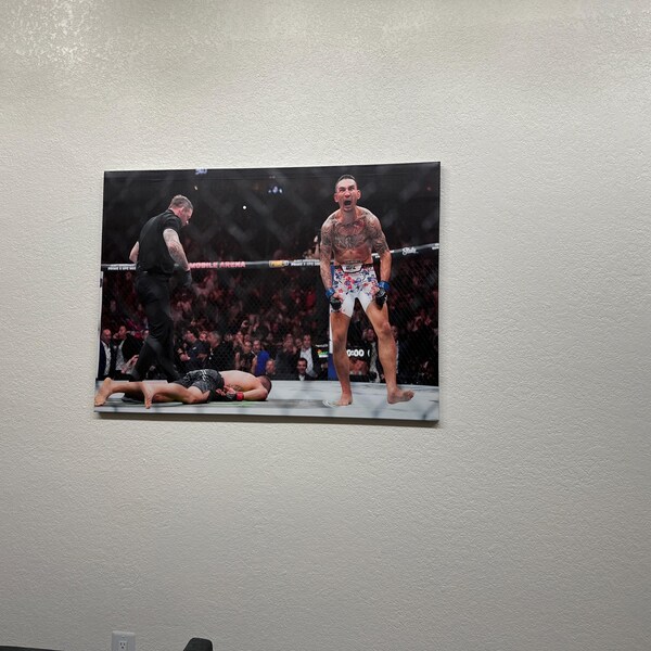 Alien Vs Predator Playing Chess Canvas Wall Art Home Decor Canvas Print ...