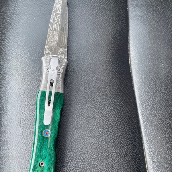 Damascus Folding Knife: Hand-carved Jesus Crucifixion Theme, Brass ...