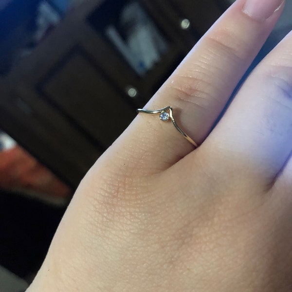 Chevron Solitaire Stacking Ring - 14k Gold Filled V Shaped Ring ...